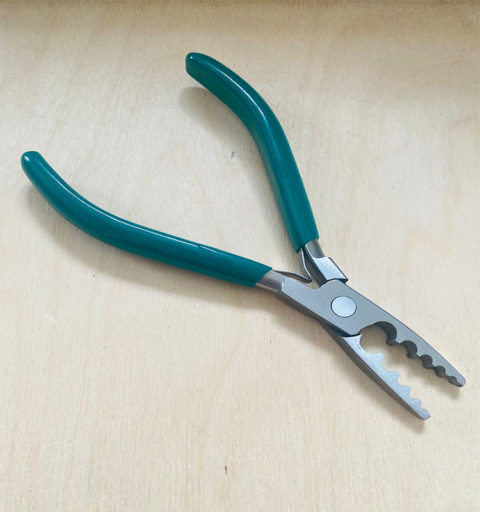 5 Hole Closing Plier | The Bird Ring Company